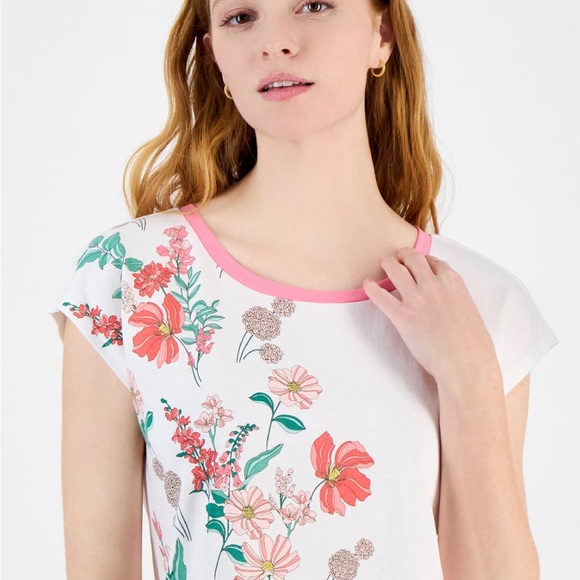 Tommy Hilfiger | Tops | Nwt Tommy Hilfiger Multicolores Flowed Floral ...
